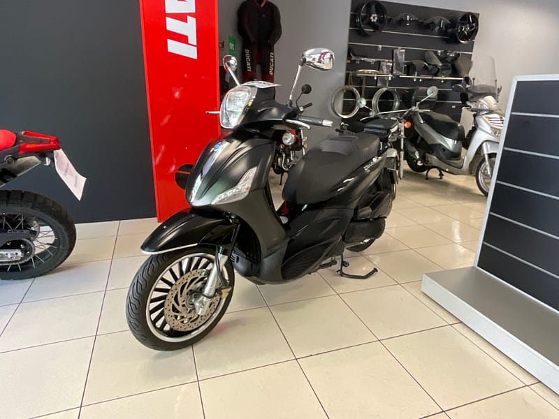 Piaggio Beverly 300 - Motoraldia